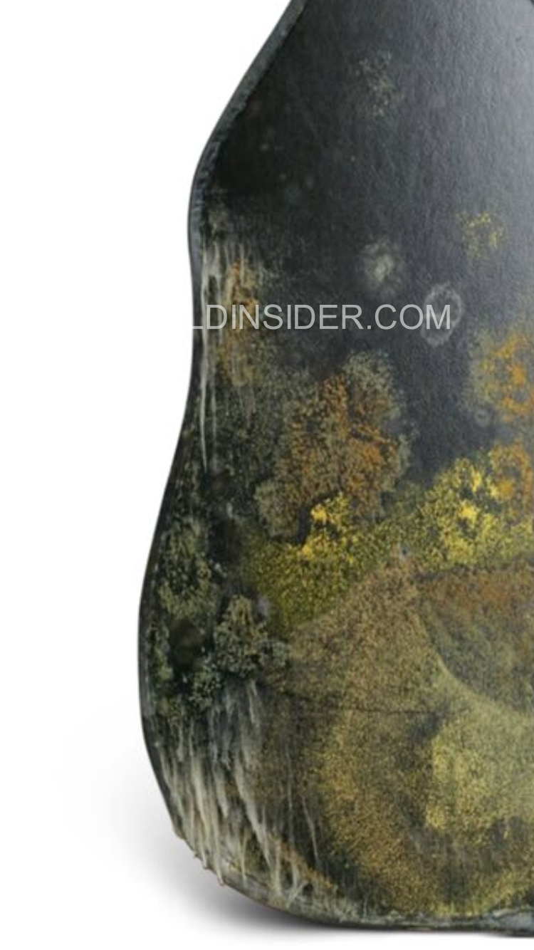 How To Remove Mold Behind Baseboards and Floor Trim - The Mold Insider